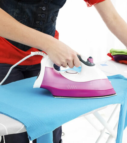 Quelles sont les techniques de base pour un repassage sans défaut