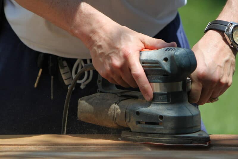Comment choisir la meilleure sableuse électrique portable pour décaper