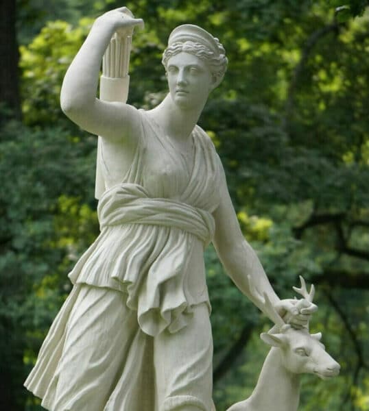 La déesse de la chasse Artémis dans la mythologie grecque - Next Post
